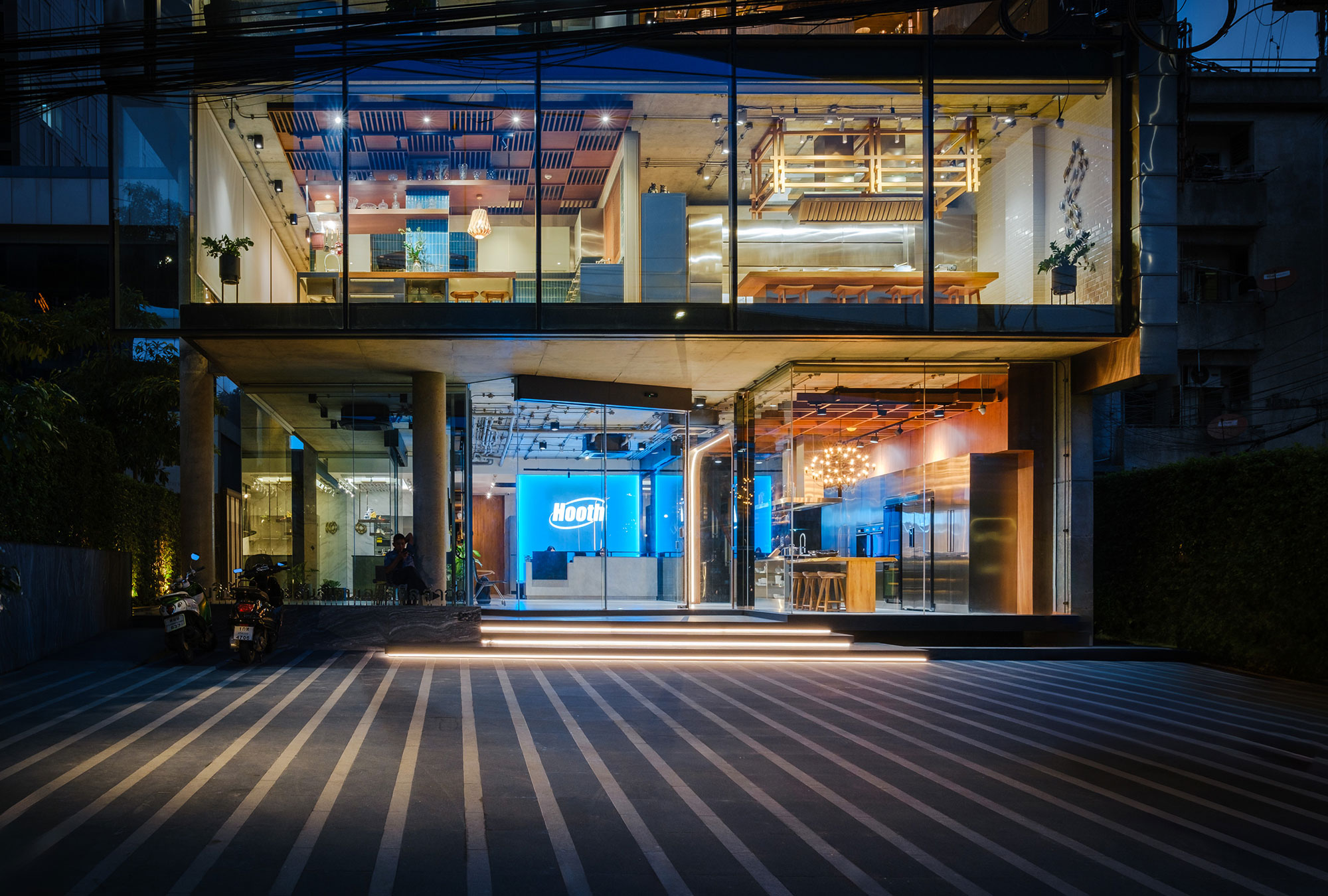 Hoots Showroom RAMA9 - Lumenplus