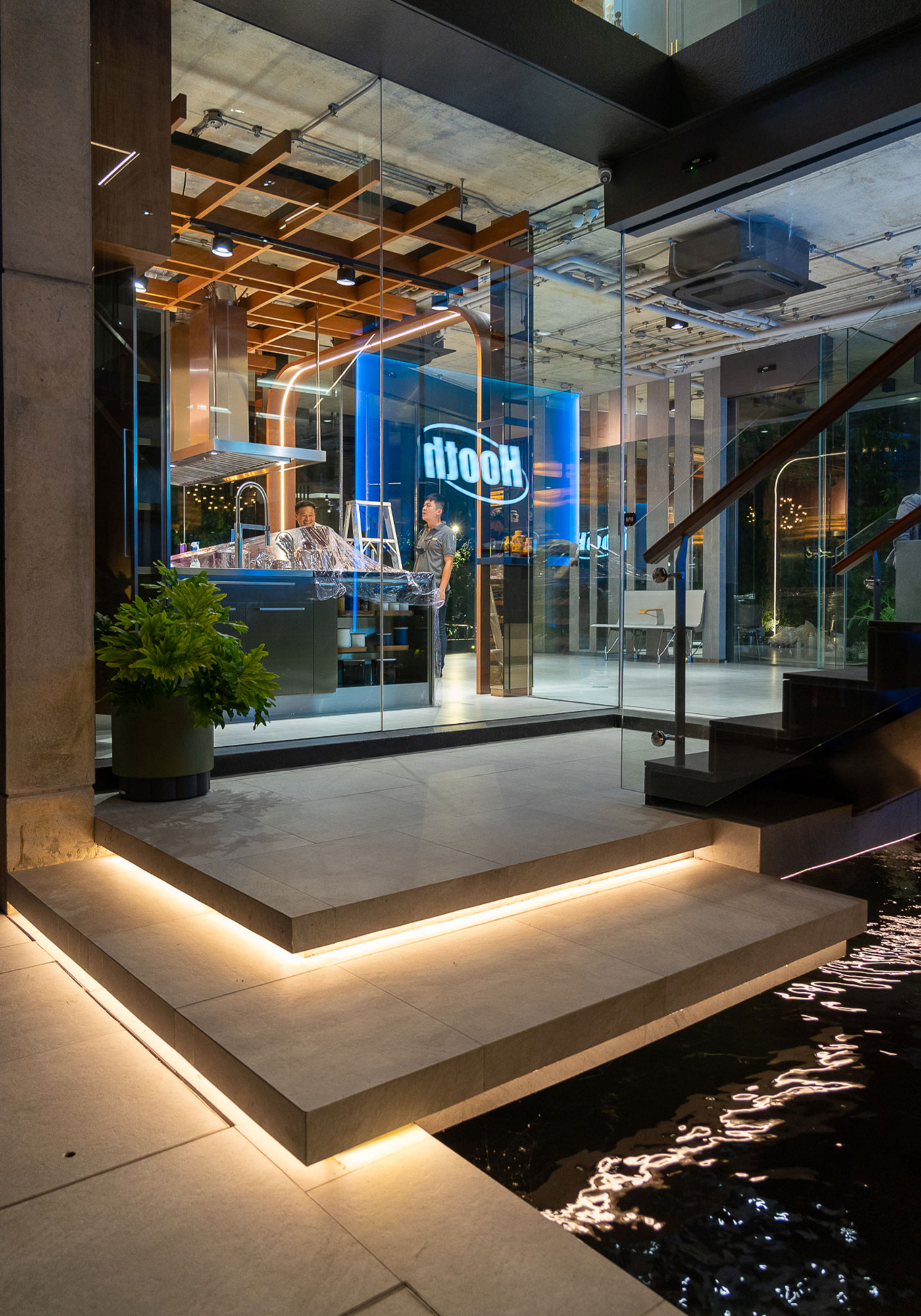 Hoots Showroom RAMA9 - Lumenplus